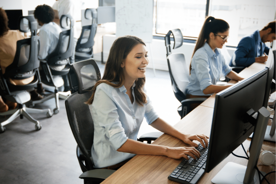 5 Common Posture Mistakes at Work That Are Ruining Your Back Health ...
